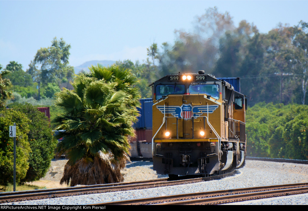 UP 5199 Decending Beaumont Hill